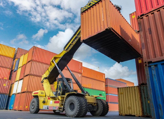 Comprehensive Container Transport & Storage Services UK